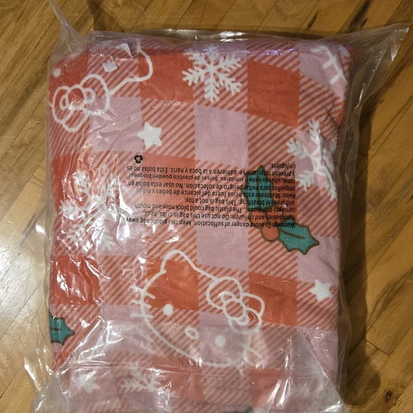 Hello Kitty | Intimates & Sleepwear | Cozy Red Plaid Hello Kitty Hooded ...